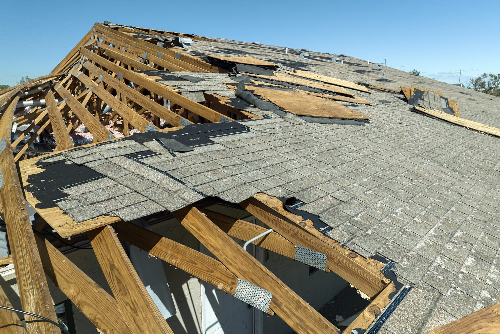 Hurricane Roof Damage in Conroe - Handnail Roofing | Premier Roofing ...